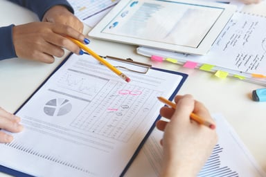 Analisis SmartPLS: Panduan Dasar & Contoh Studi Kasus SEM